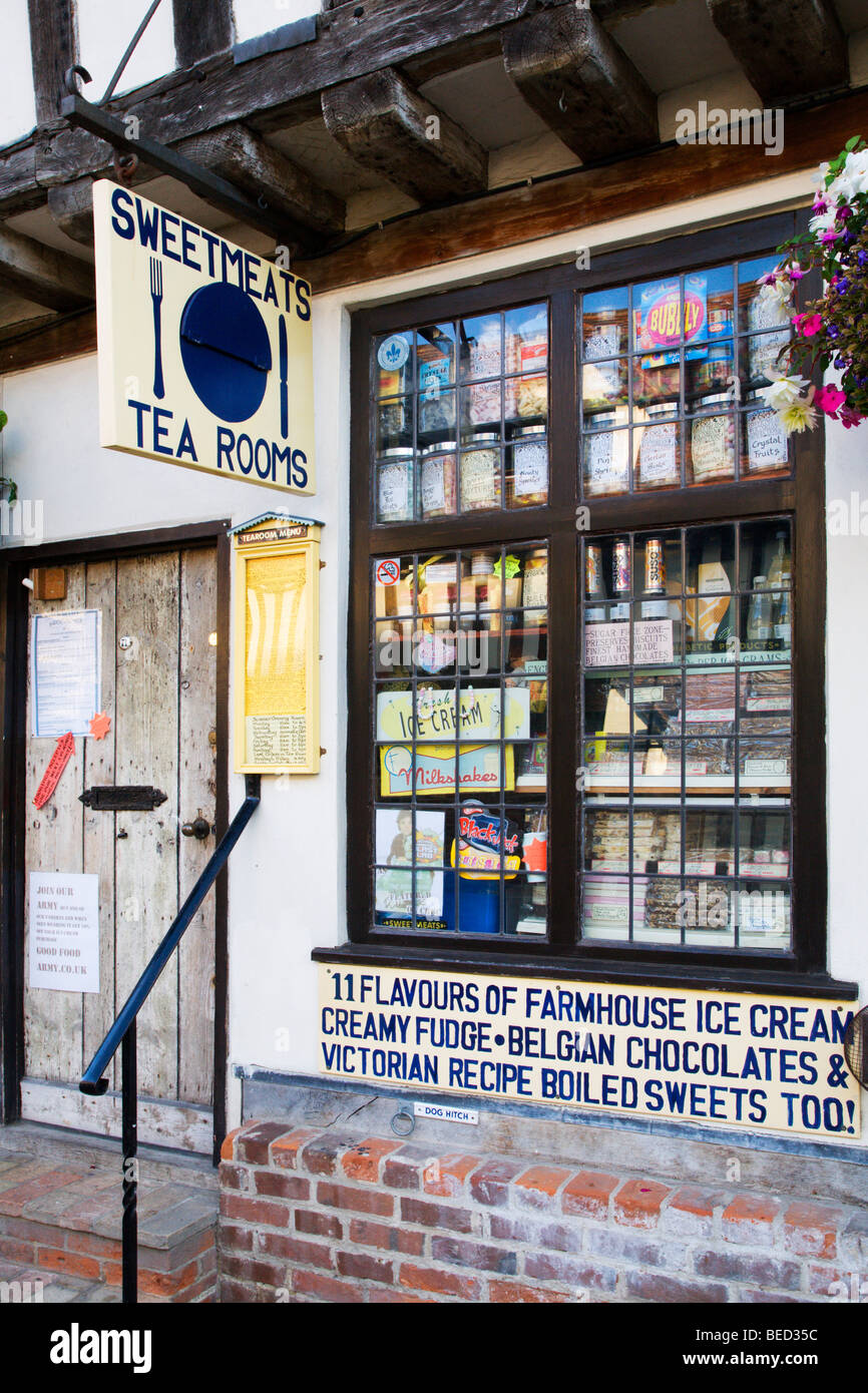 Old sweet shop hi-res stock photography and images - Alamy