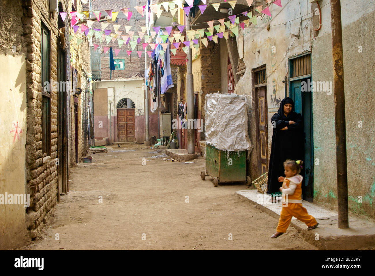 Luxor street hi-res stock photography and images - Alamy