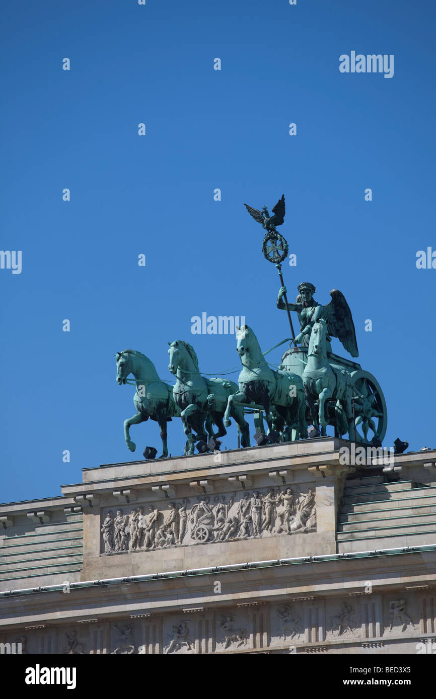 The 'Quadriga' statue of the Goddess of Victory by Gottfried Schadow on ...