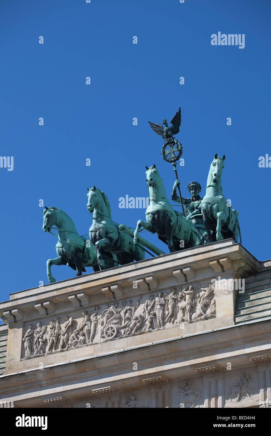 The 'Quadriga' statue of the Goddess of Victory by Gottfried Schadow on ...