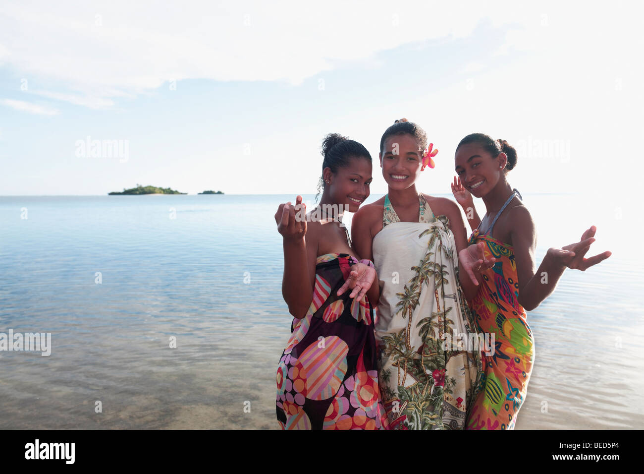 Fijian women and girls hi-res stock photography and images - Alamy