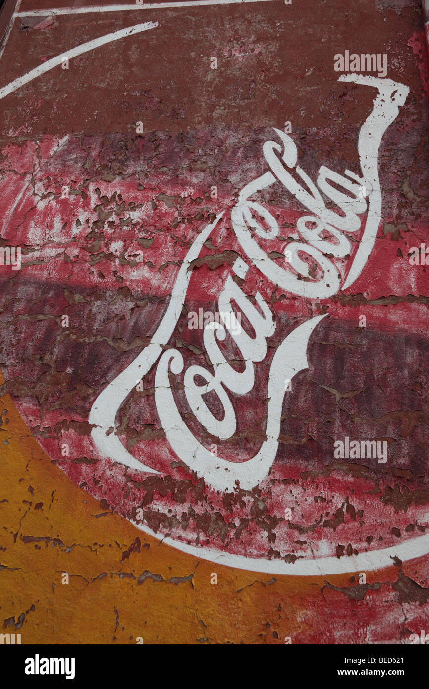Coca cola texture hi-res stock photography and images - Alamy
