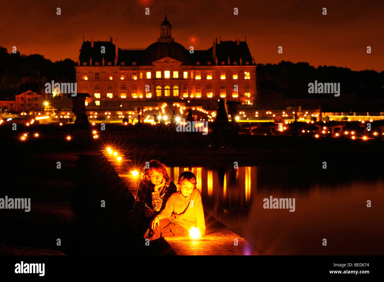 Vaux le Vicomte Chateau castle Candlelight evening Stock Photo - Alamy