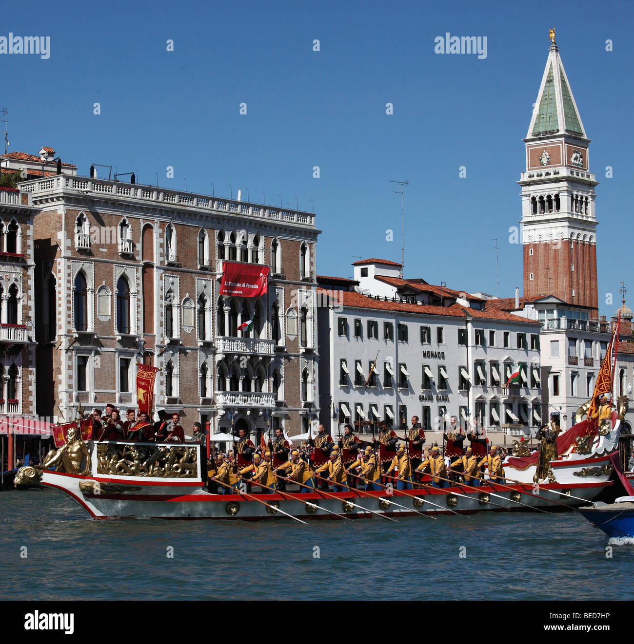 Traditions boats hi-res stock photography and images - Alamy