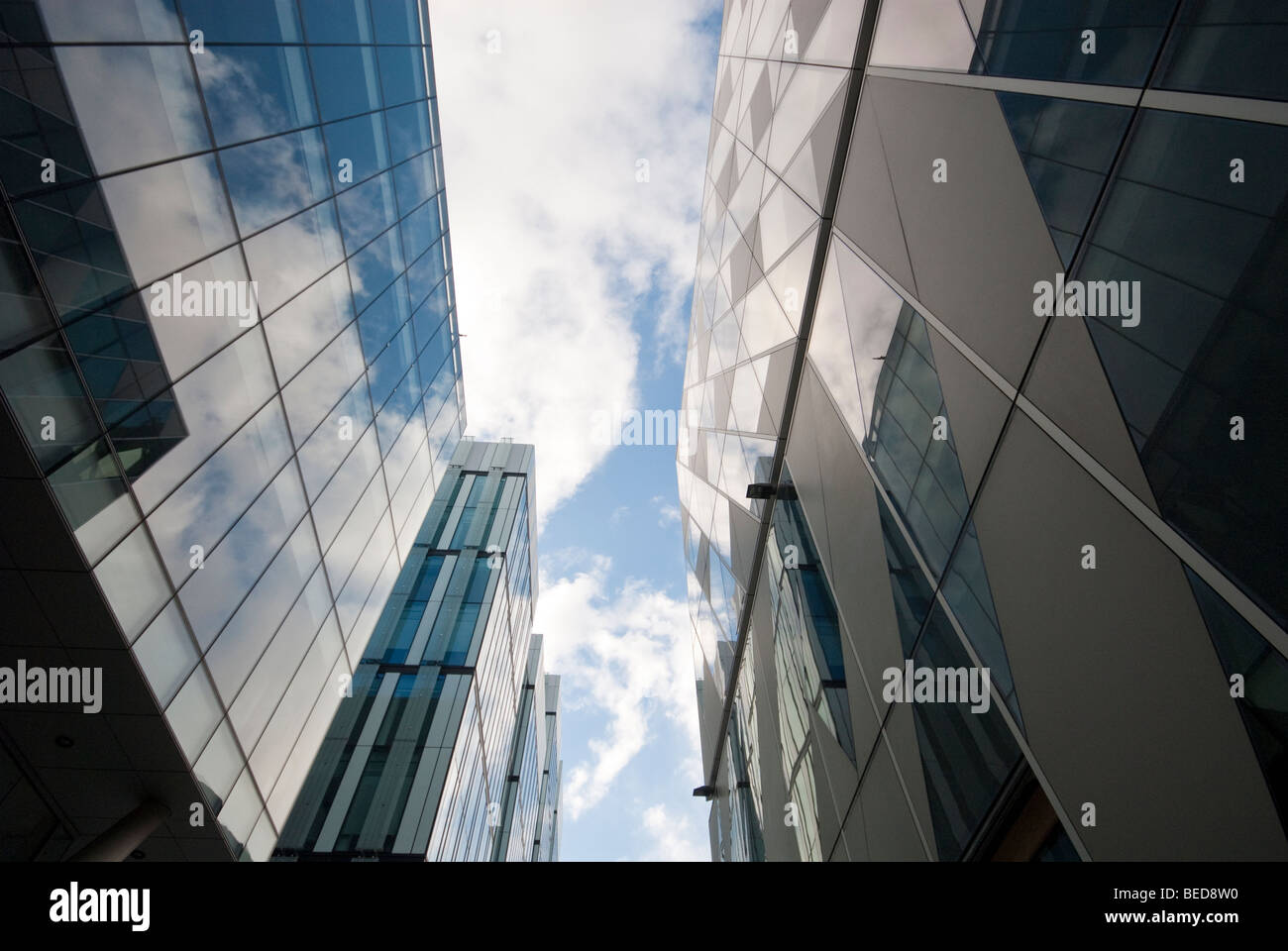 Financial offices hi-res stock photography and images - Alamy