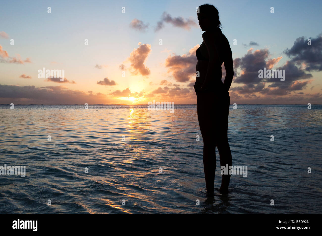 Cook islands girl hi-res stock photography and images - Alamy