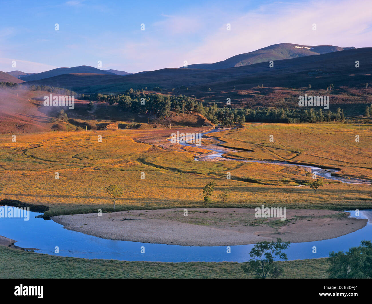 Morning mood at Dee Valley with River Dee, Braemer, Scotland, United ...