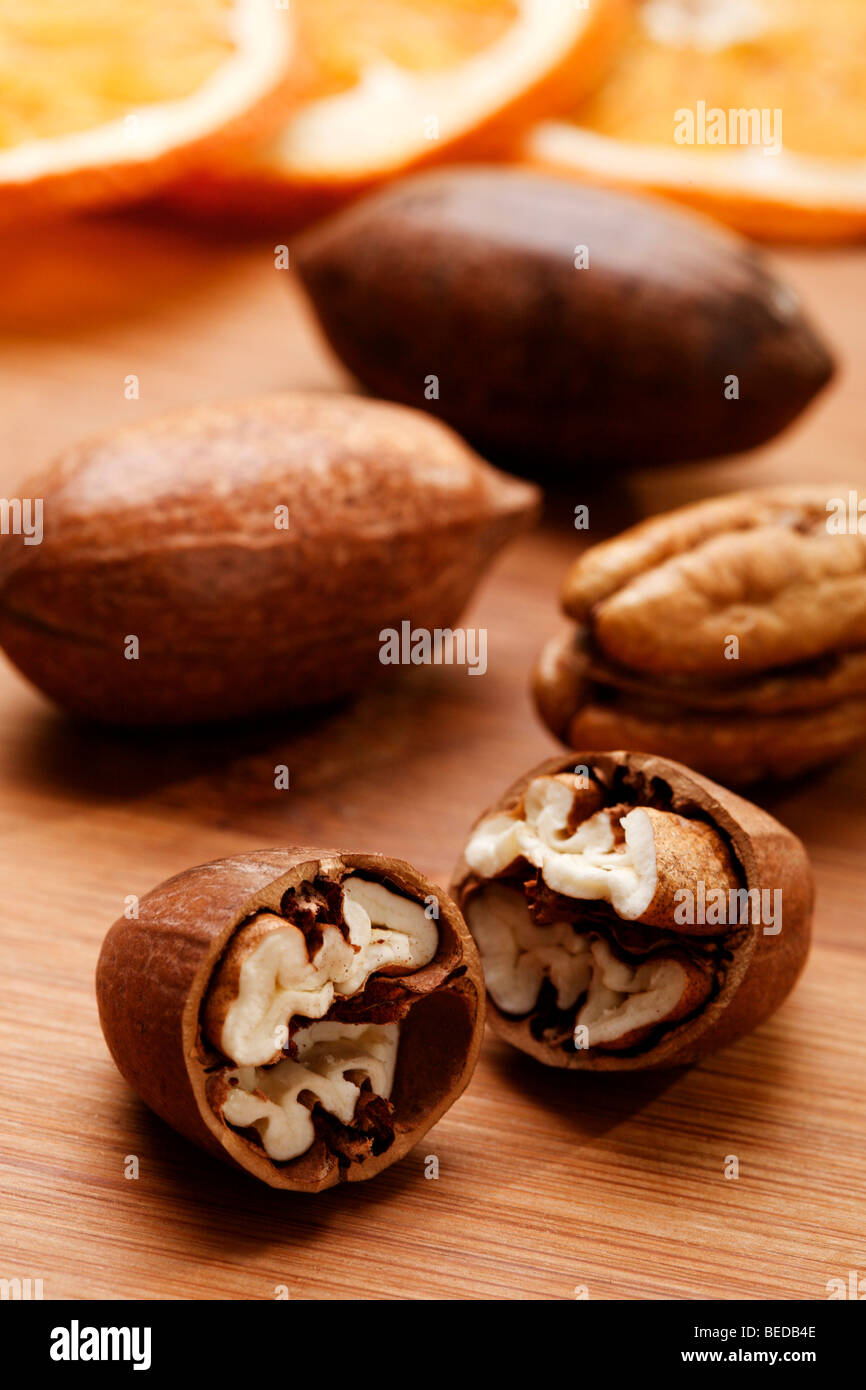 Pekanuesse hi-res stock photography and images - Alamy