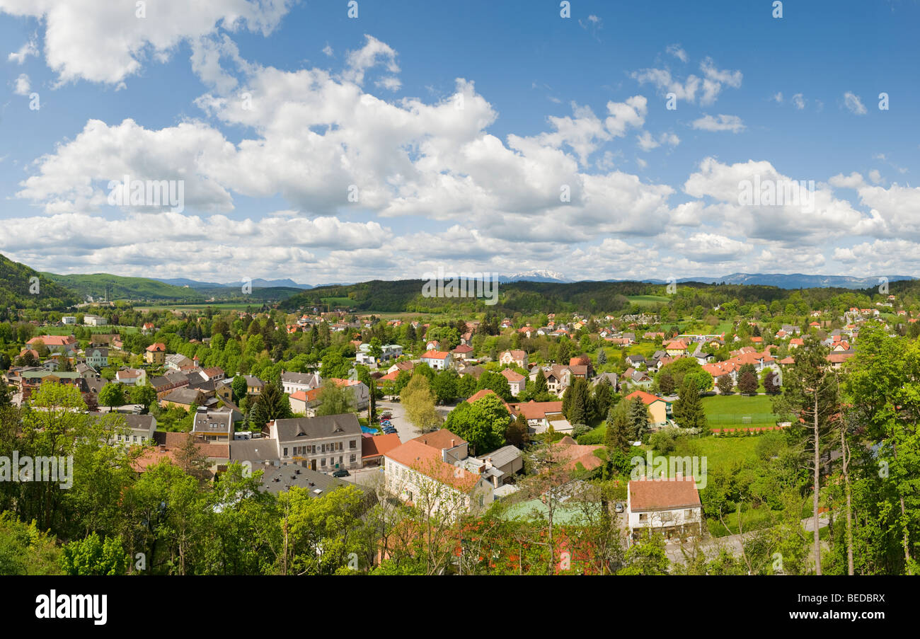 Pitten hi-res stock photography and images - Alamy