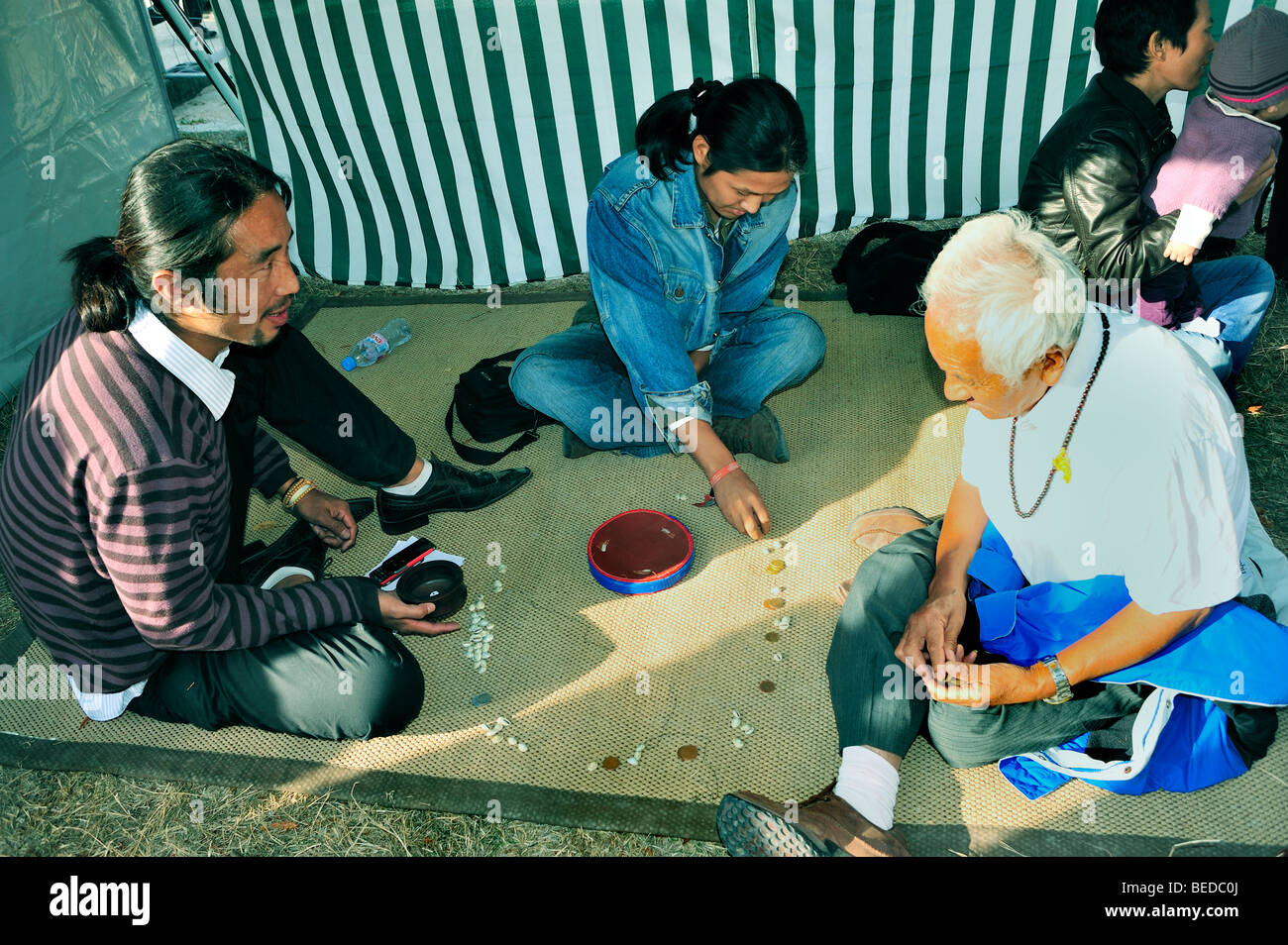Tibetan men hi-res stock photography and images - Alamy