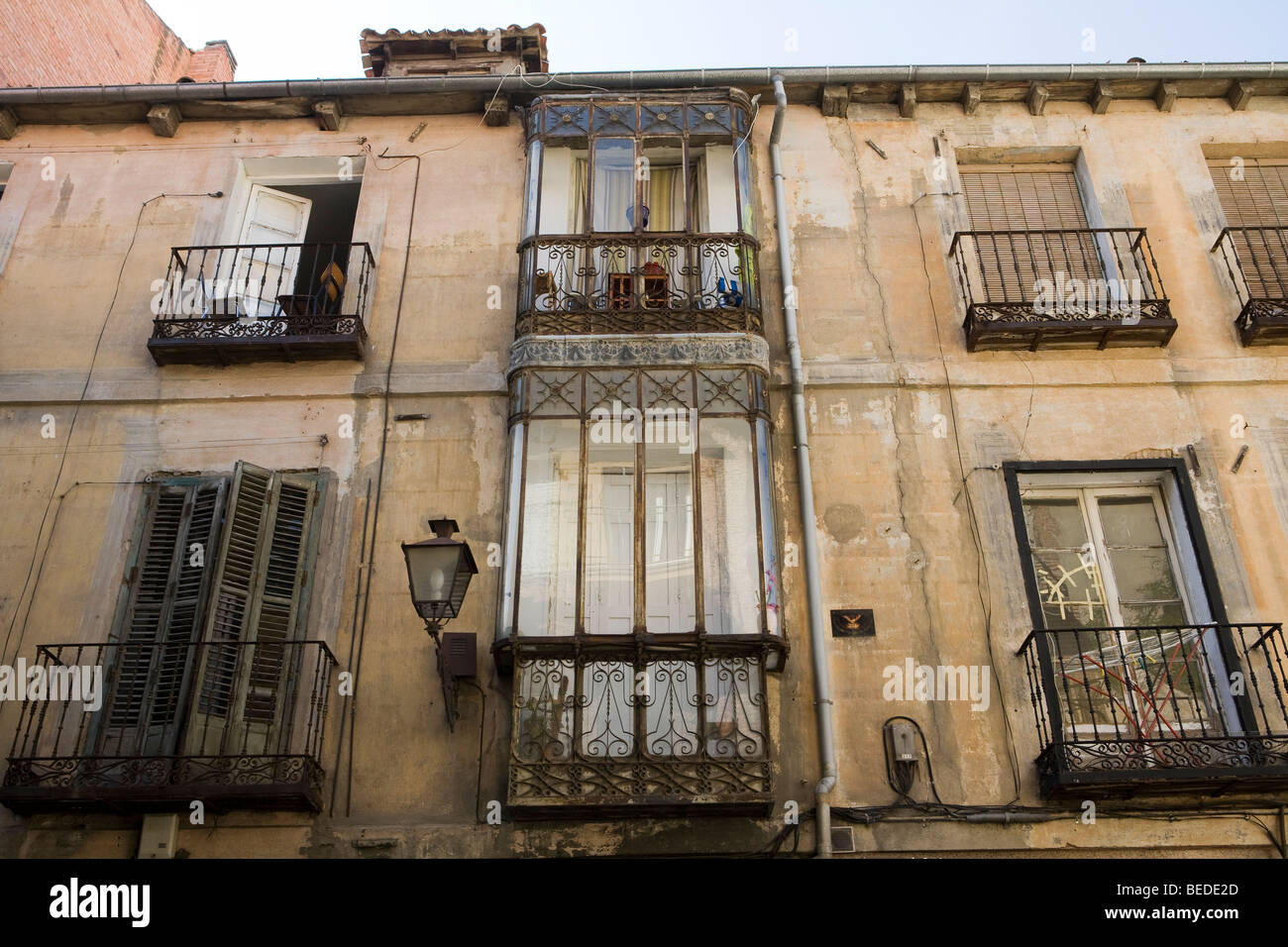 Old house exterior hi-res stock photography and images - Alamy
