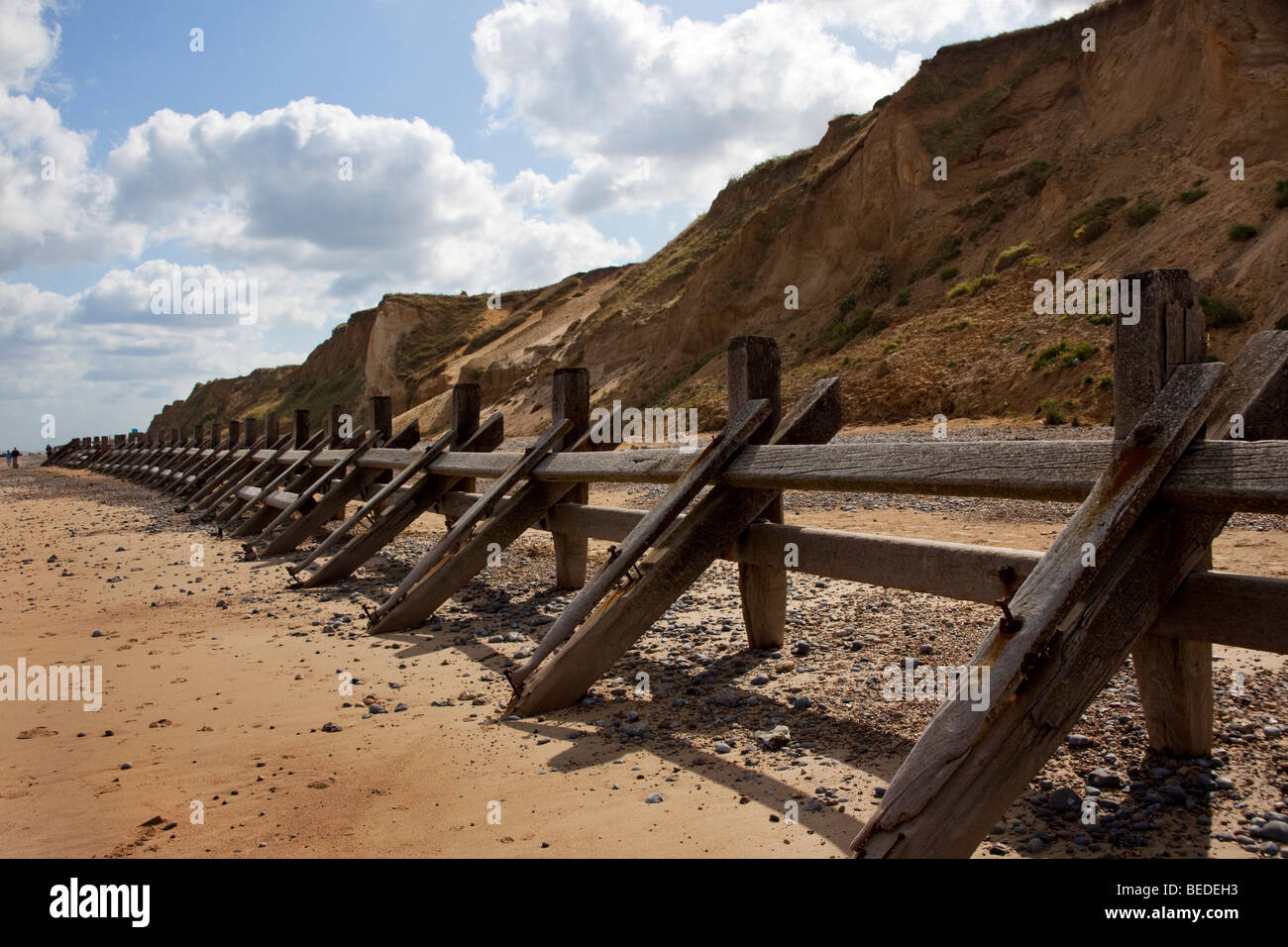 Sea defences hi-res stock photography and images - Alamy