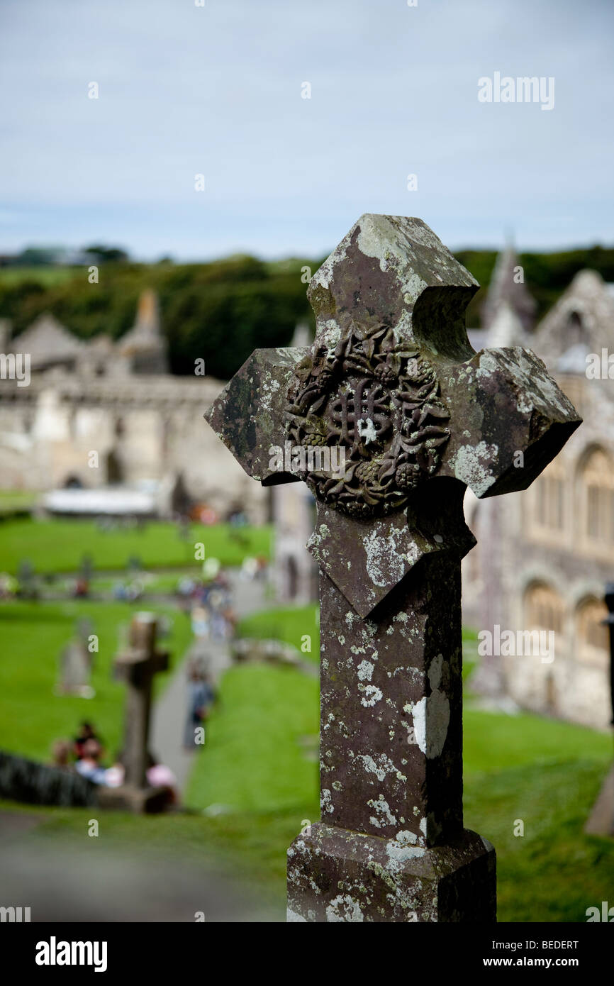 Medieval stone cross hi-res stock photography and images - Alamy