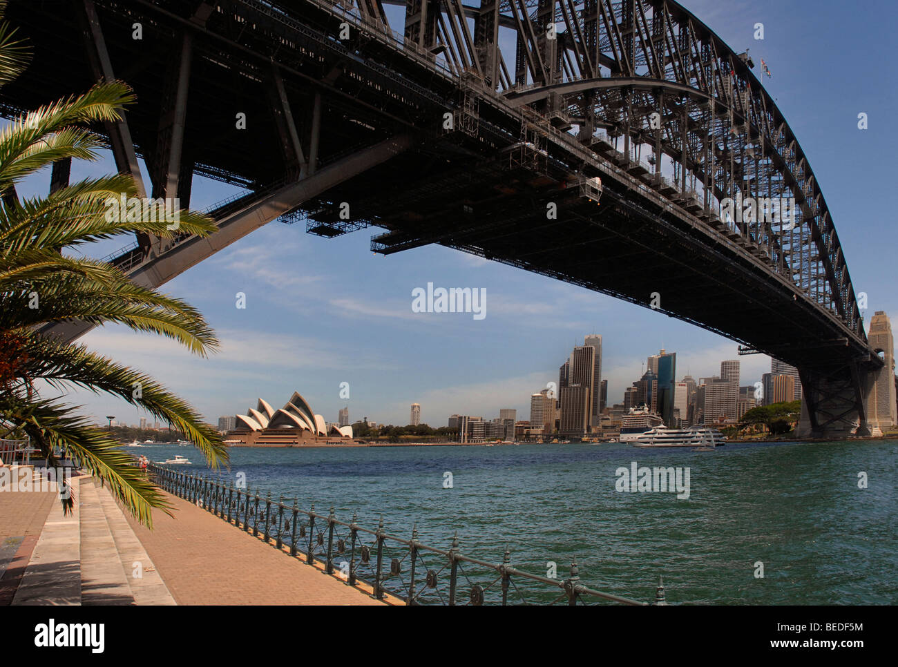 Sydney opera house construction hi-res stock photography and images - Alamy