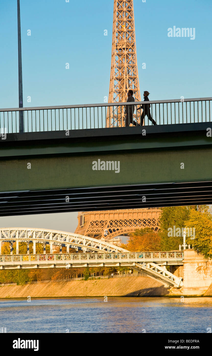 Pont de grenelle paris hi-res stock photography and images - Alamy