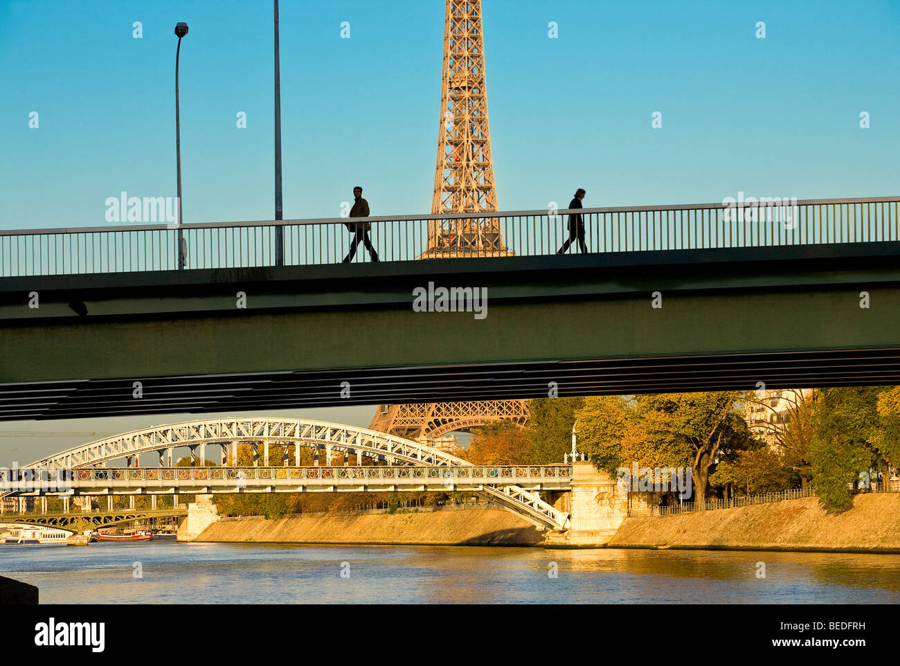 Pont de grenelle paris hi-res stock photography and images - Alamy