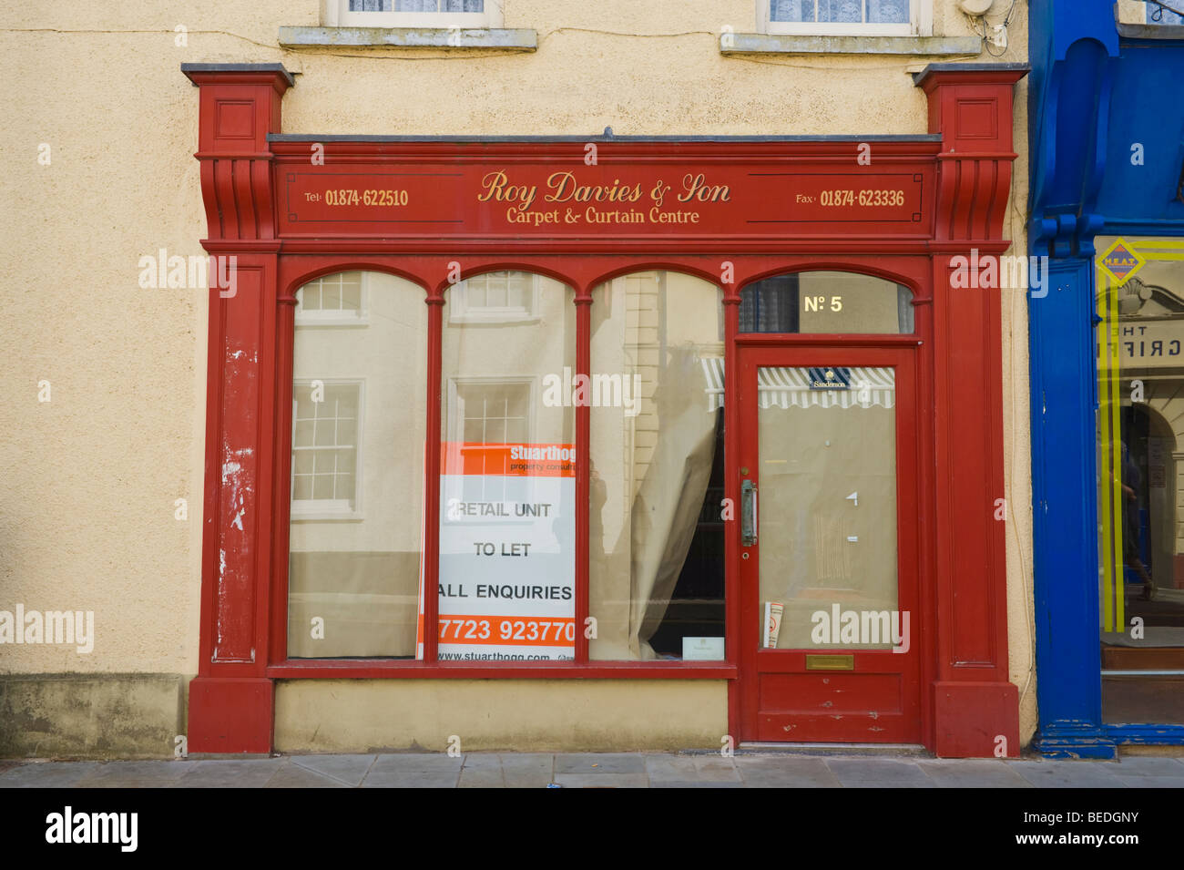 Work shop curtain hi-res stock photography and images - Alamy