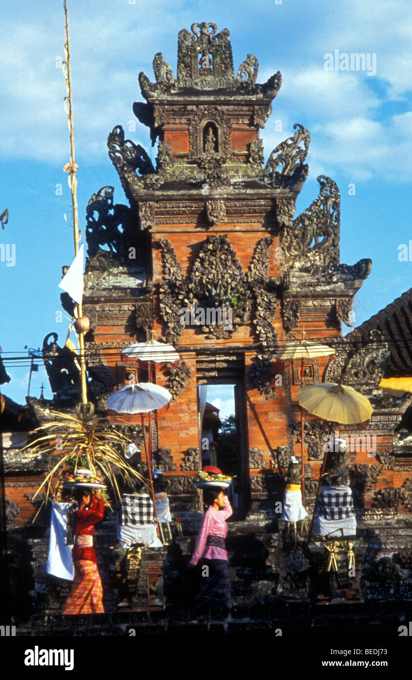 temple ceremony bali indonesia Stock Photo - Alamy
