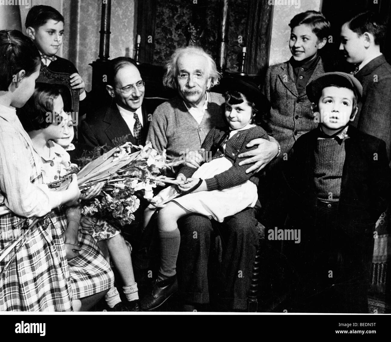 Albert Einstein Living Family Members