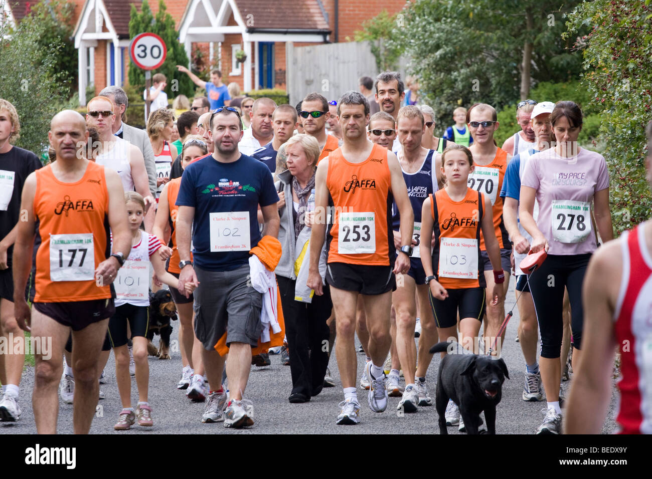 Race walk competition hi-res stock photography and images - Alamy
