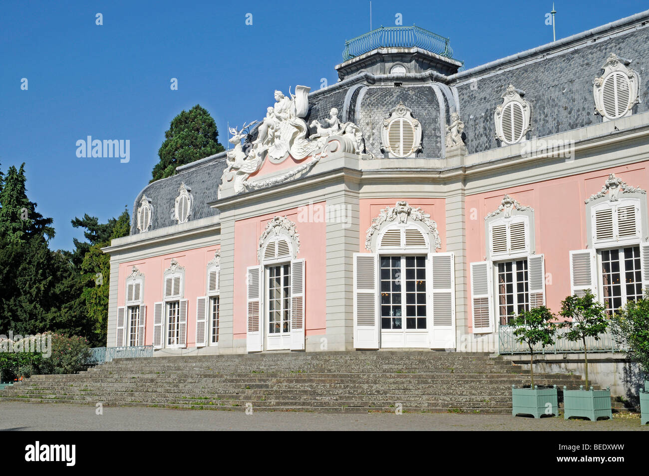 Schloss benrath castle dusseldorf rhineland hi-res stock photography ...
