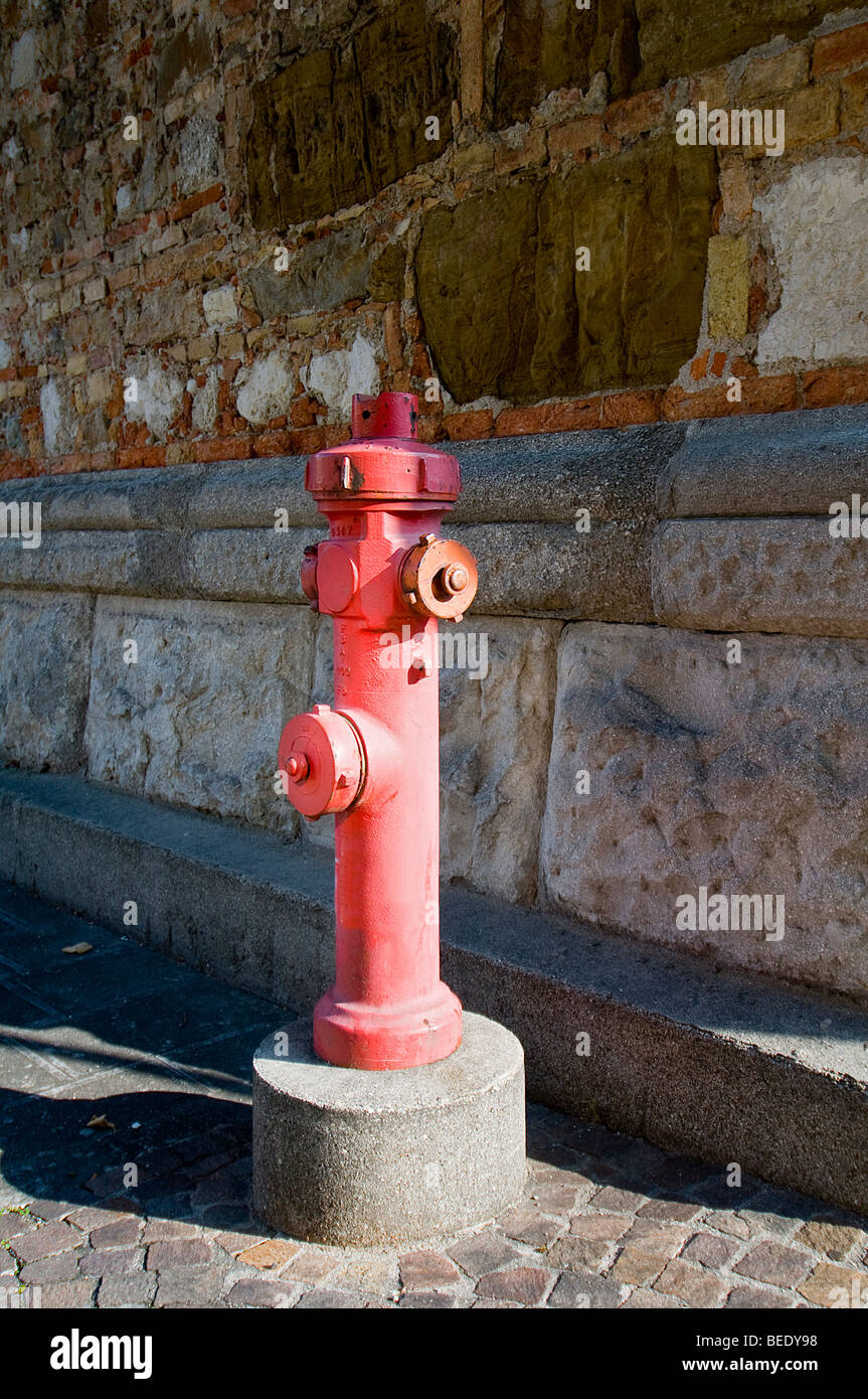 Fire plug hi-res stock photography and images - Alamy