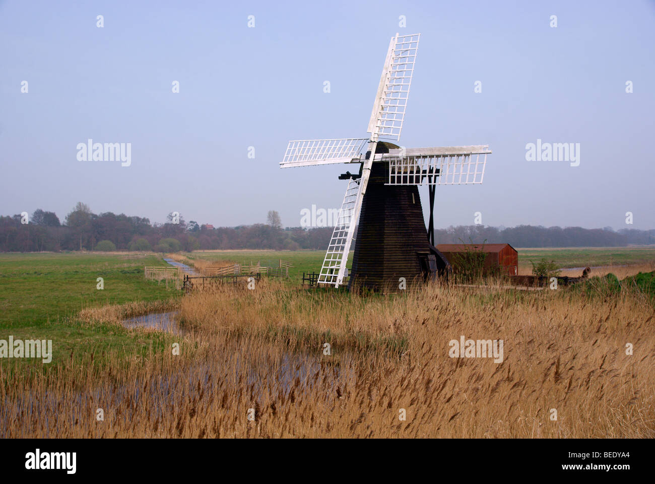 Herringfleet windmill hi-res stock photography and images - Alamy
