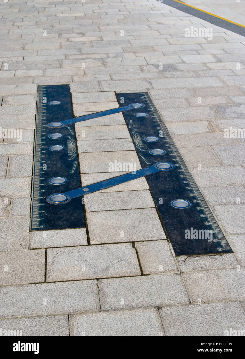 Parallel plotter hi-res stock photography and images - Alamy