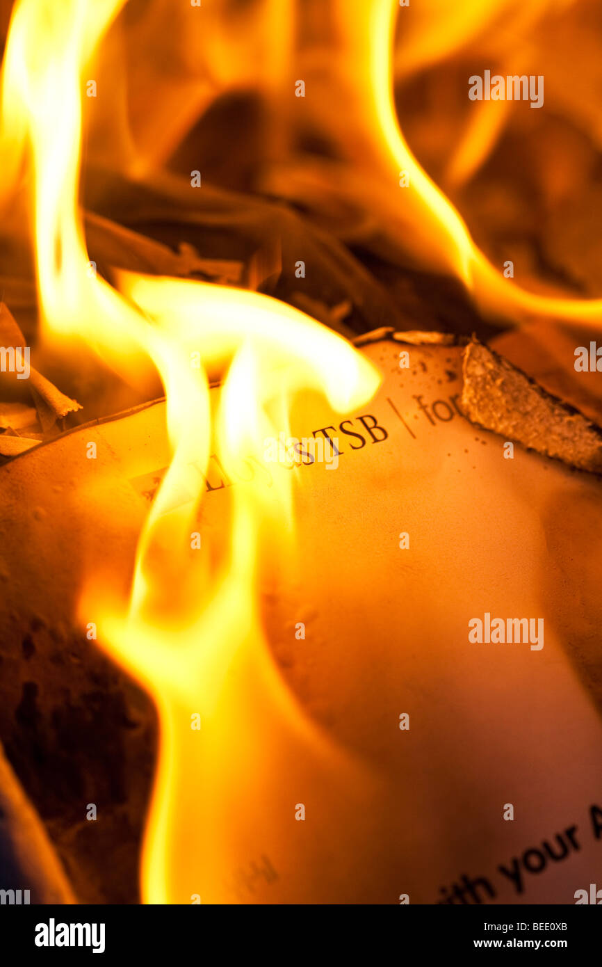 Burning bank statements hi-res stock photography and images - Alamy