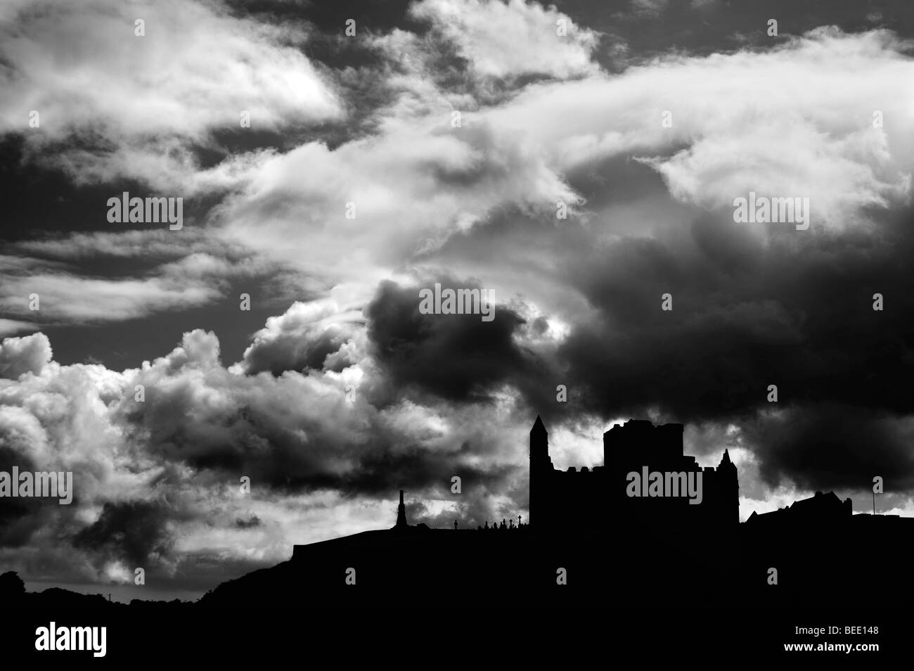 Castle architecture ireland Black and White Stock Photos & Images - Alamy