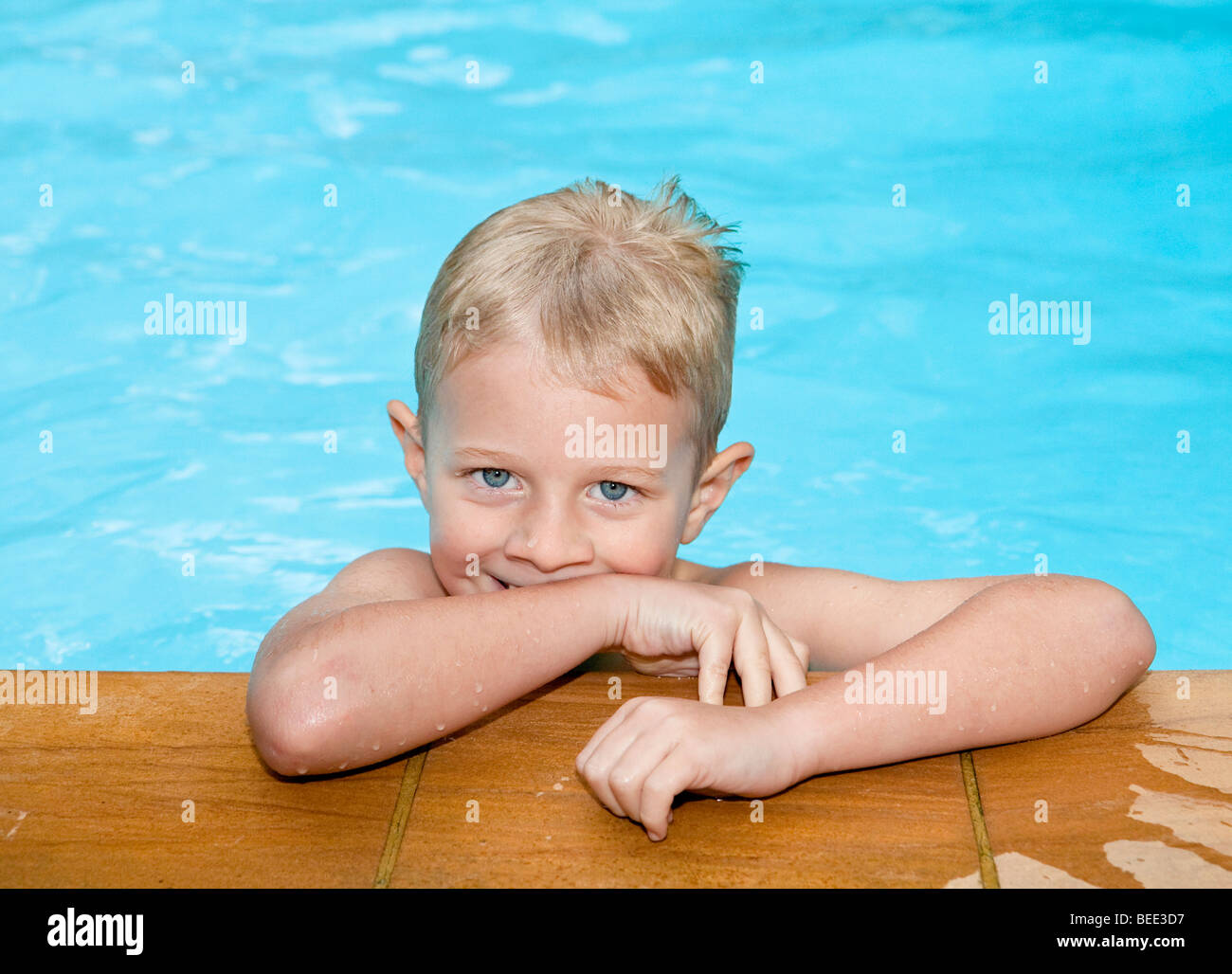 Buben draussen hi-res stock photography and images - Alamy