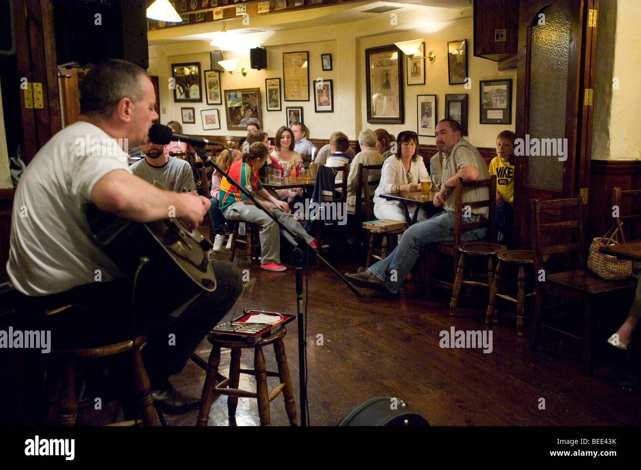 The bar kenmare hi-res stock photography and images - Alamy
