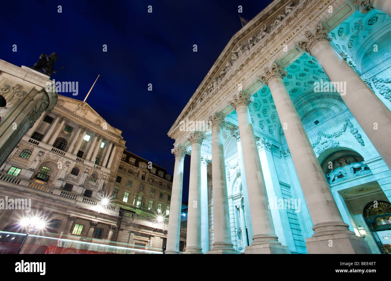 Banking architecture hi-res stock photography and images - Alamy