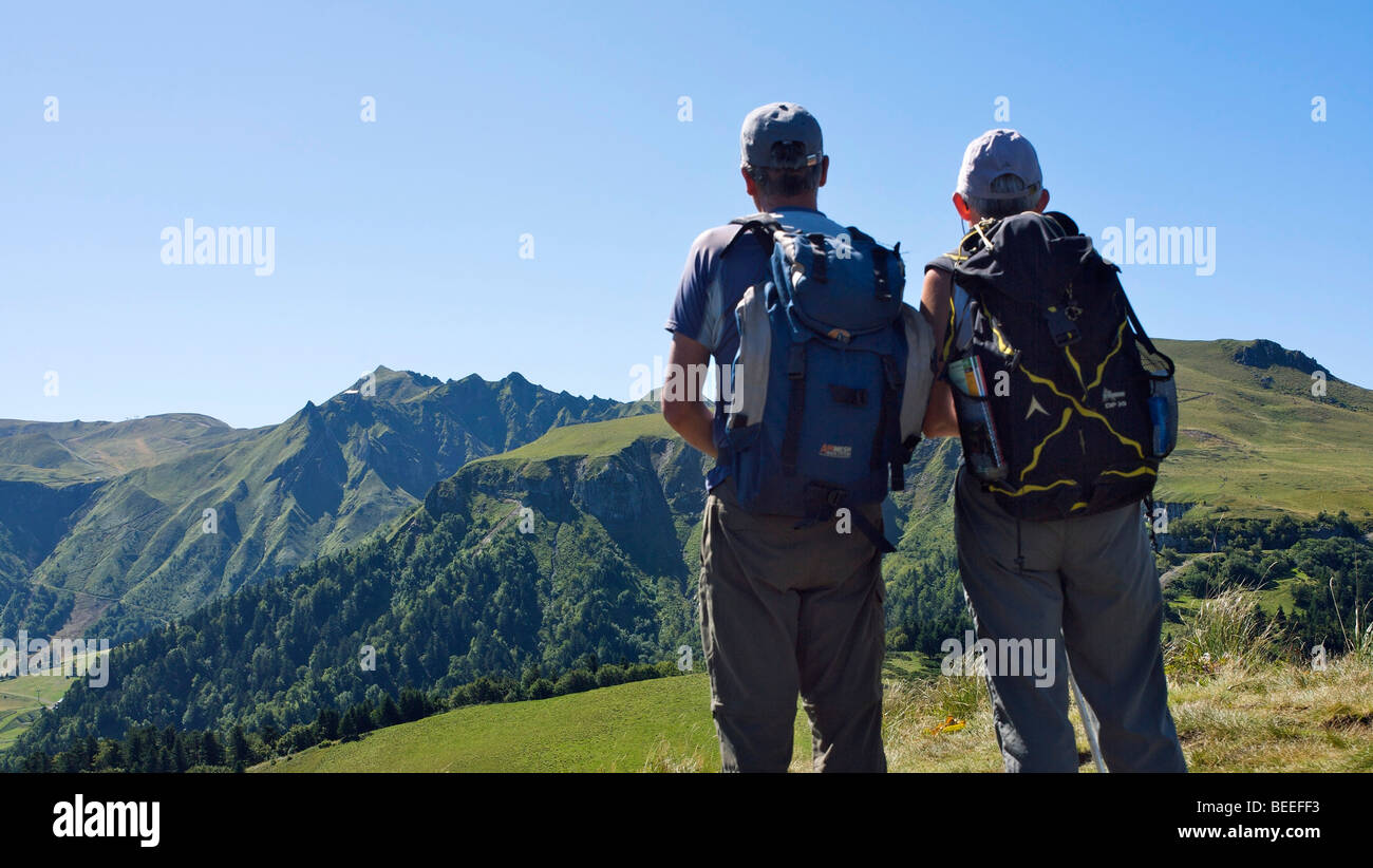 Backpackers backpacking hi-res stock photography and images - Alamy