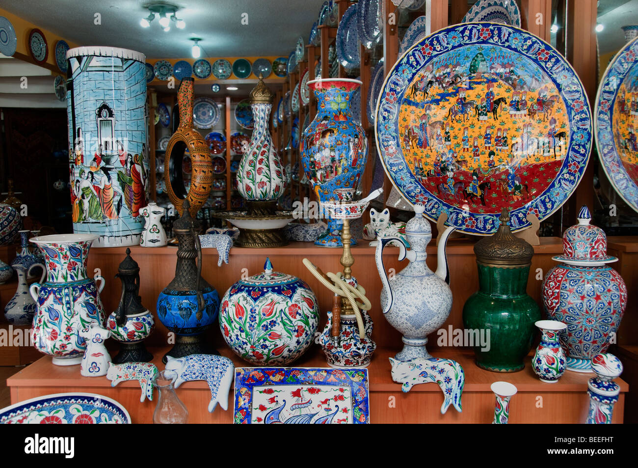 Sultanahmet Ottoman Istanbul Turkey antique shop Stock Photo - Alamy