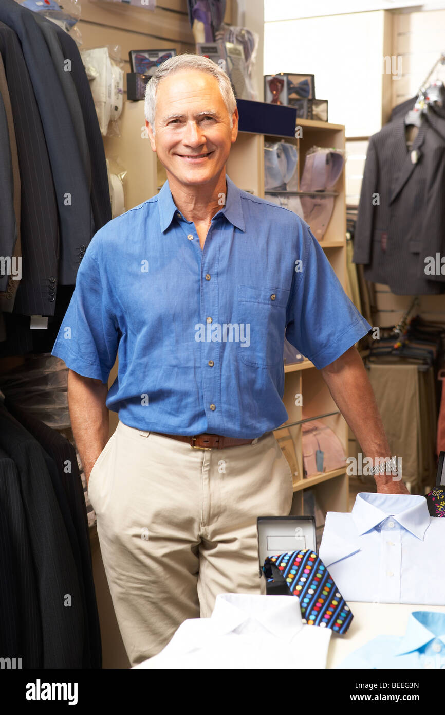 Male clothes shop assistant hi-res stock photography and images - Alamy