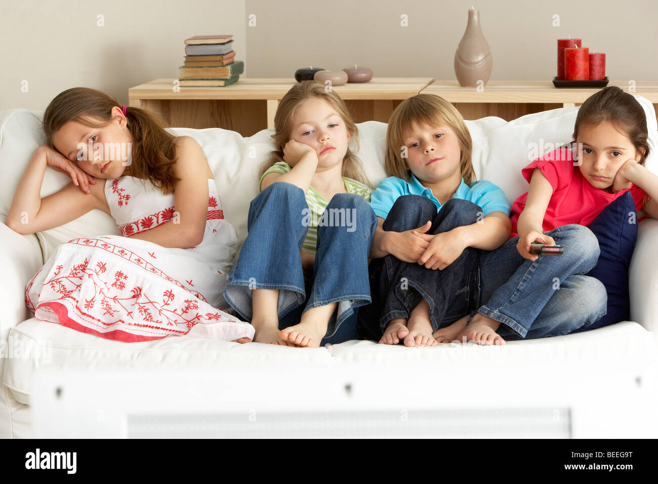 Young Children Watching Television at Home Stock Photo - Alamy