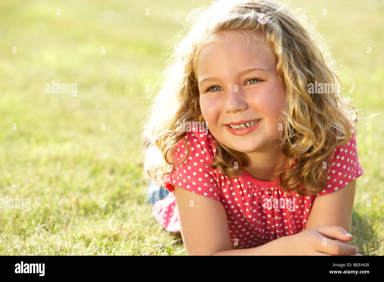 Portrait of young girl in countryside Stock Photo - Alamy