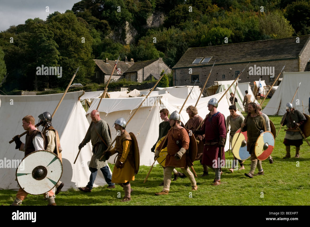 English medieval soldiers/re-enactors on display in Castleton in the ...