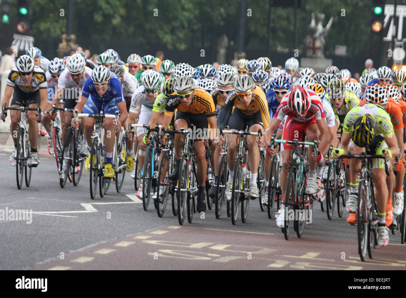 London stage tour britain hi-res stock photography and images - Alamy