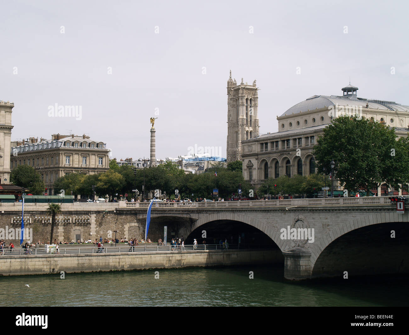 Bridge seine river hi-res stock photography and images - Alamy