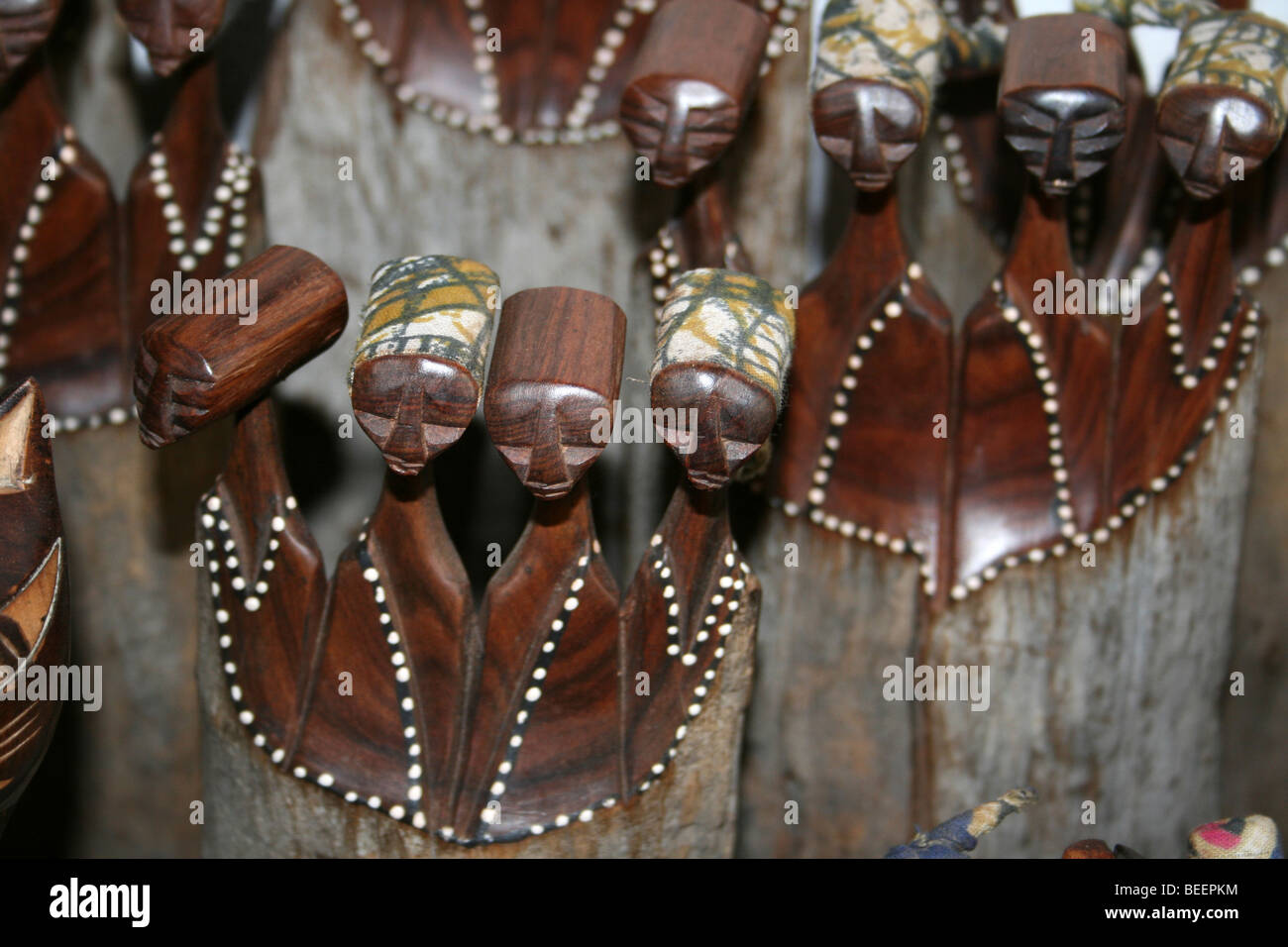 Traditional Swaziland Wooden Carving Of Family Group Stock Photo - Alamy