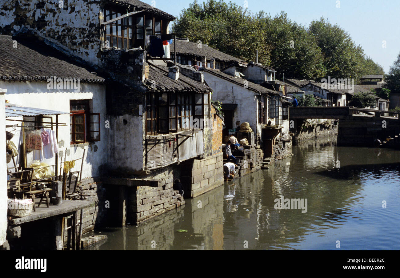 Life beside the Grand Canal in the city of Suzhou Stock Photo - Alamy