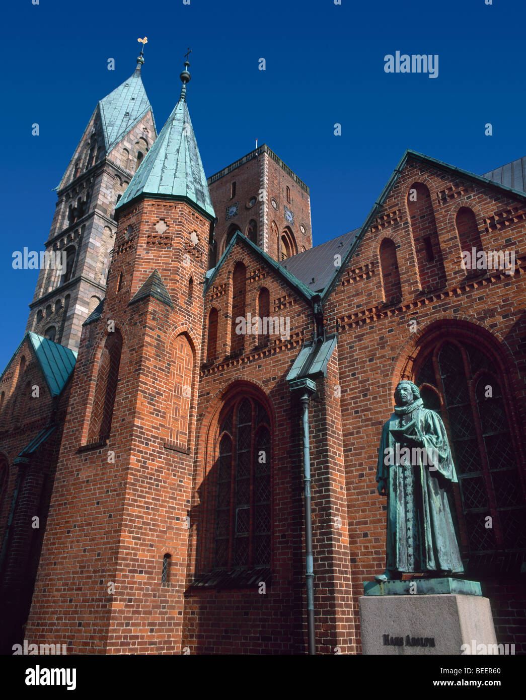 Ribe denmark statue hi-res stock photography and images - Alamy