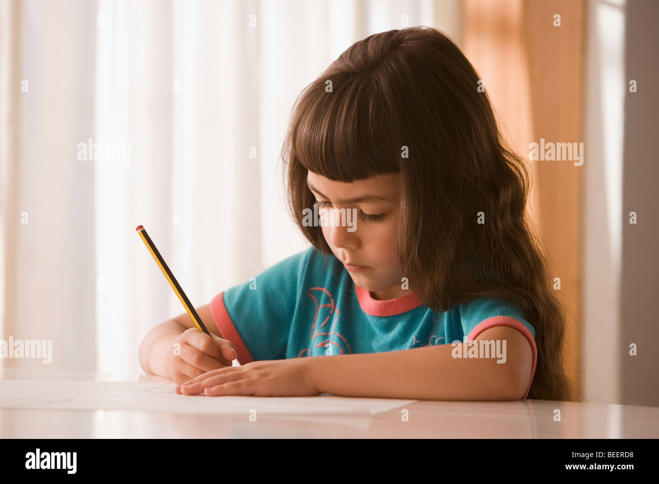 Writing table hi-res stock photography and images - Alamy