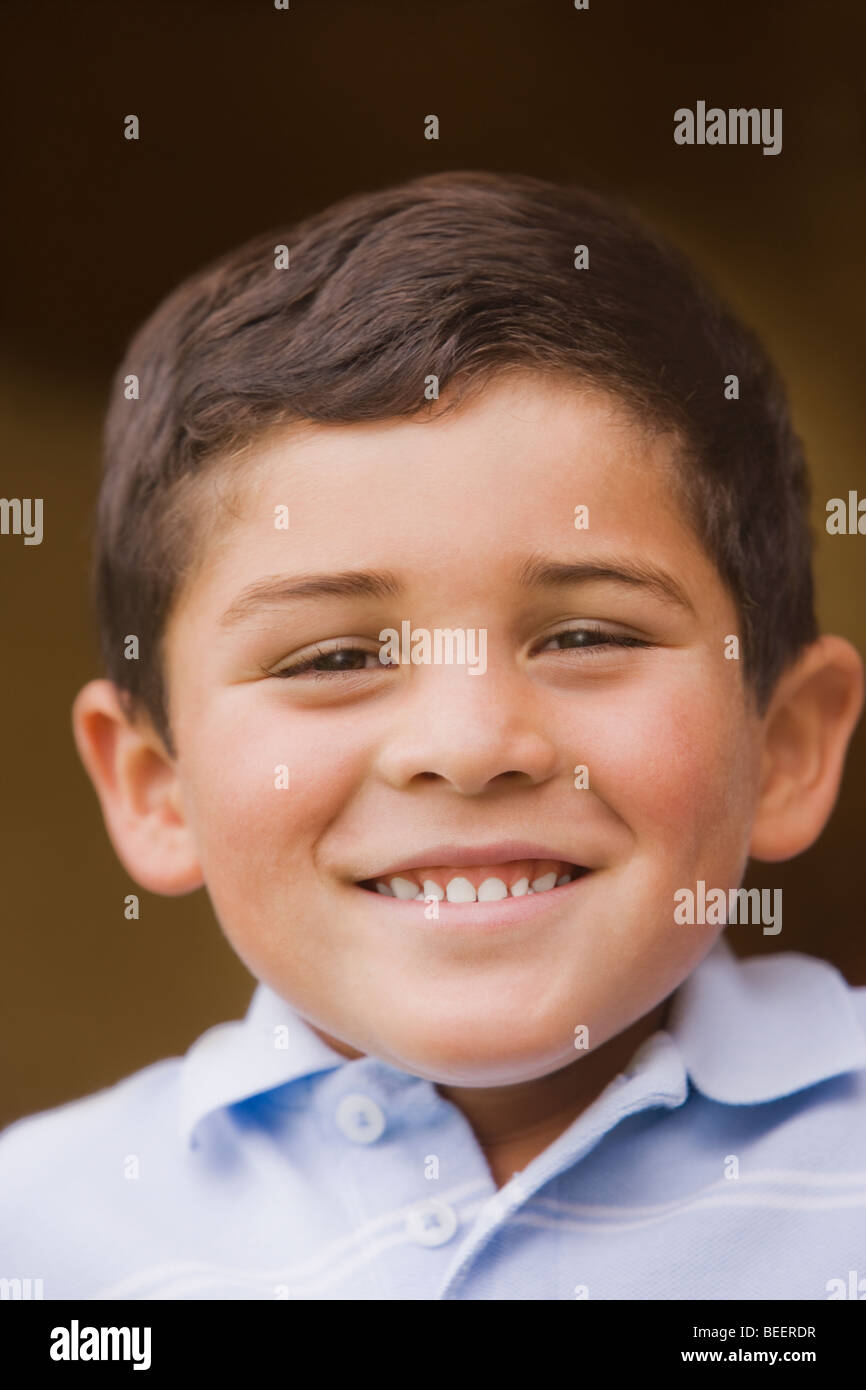 Smile boy 6 hispanic hi-res stock photography and images - Alamy