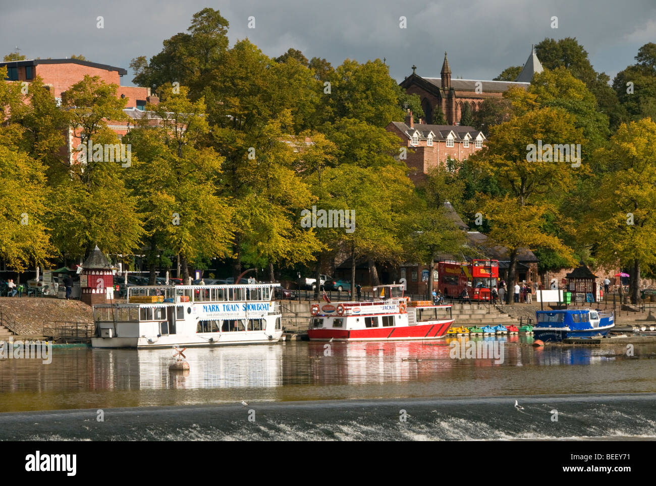 The Groves and River Dee, Chester, Cheshire, England, UK Stock Photo ...