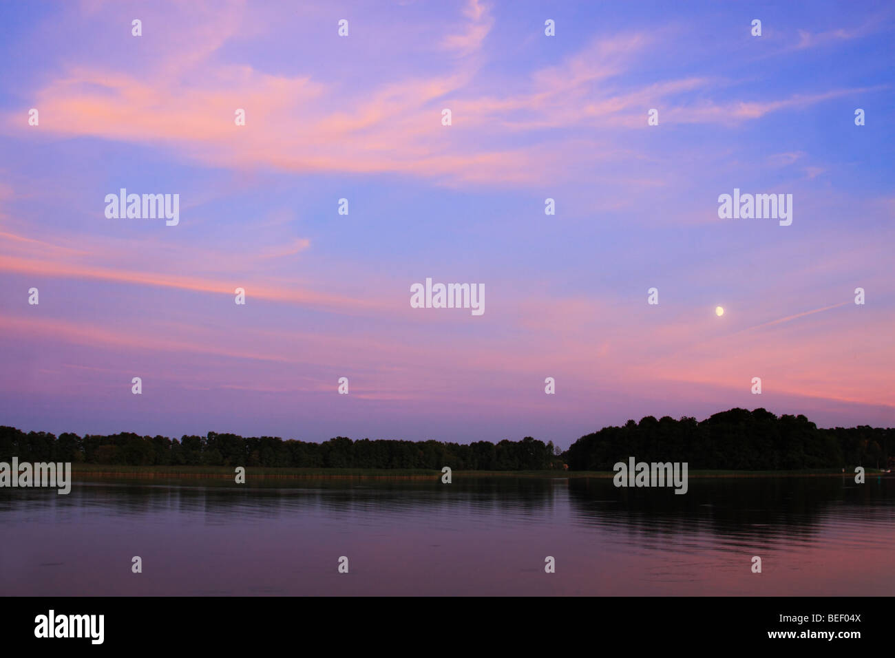 Pink sunset on lake hi-res stock photography and images - Alamy