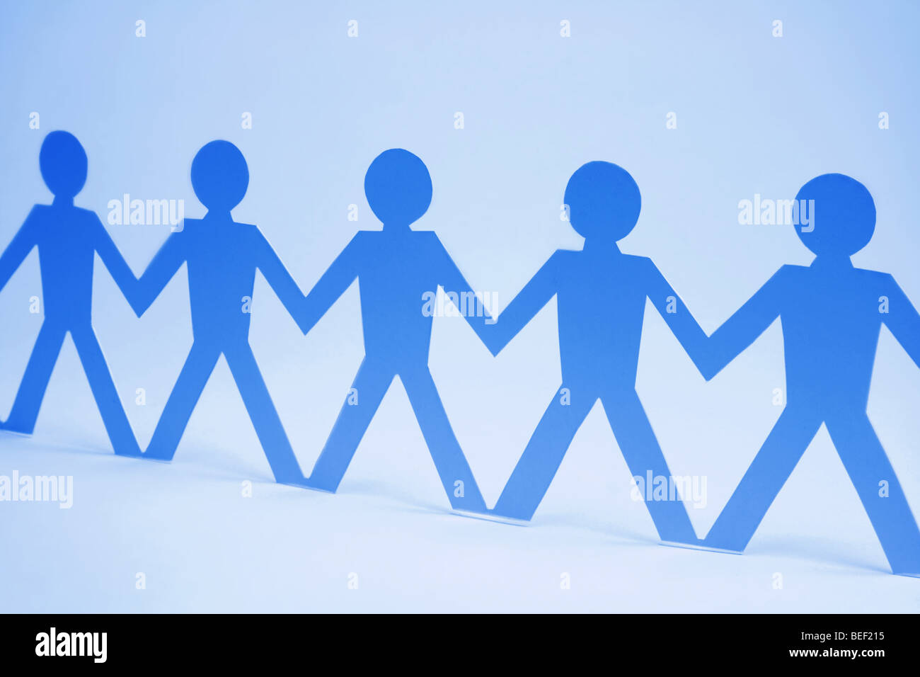 Paper chain hi-res stock photography and images - Alamy