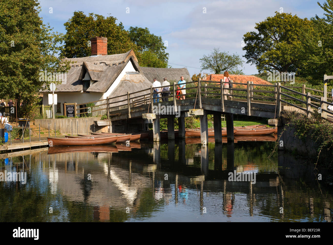 Flatford Bridge and Bridge Cottage Flatford East Bergholt Suffol Stock ...